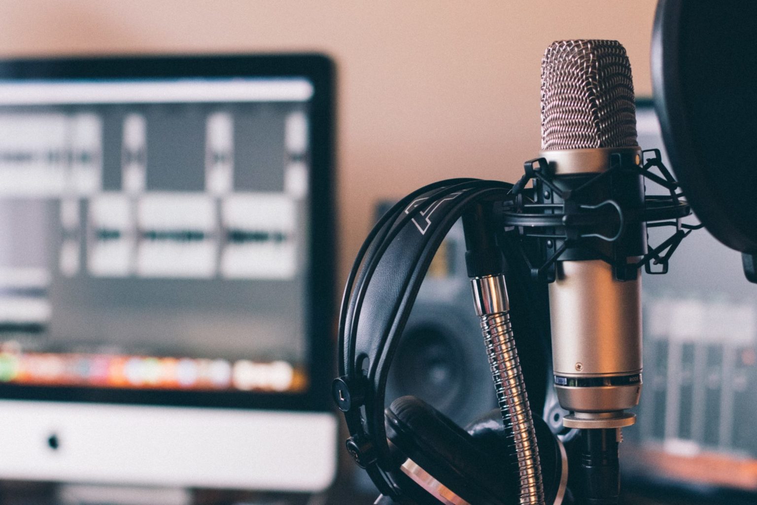 9 Ways You Can Remove Microphone Background Noise • Sonix