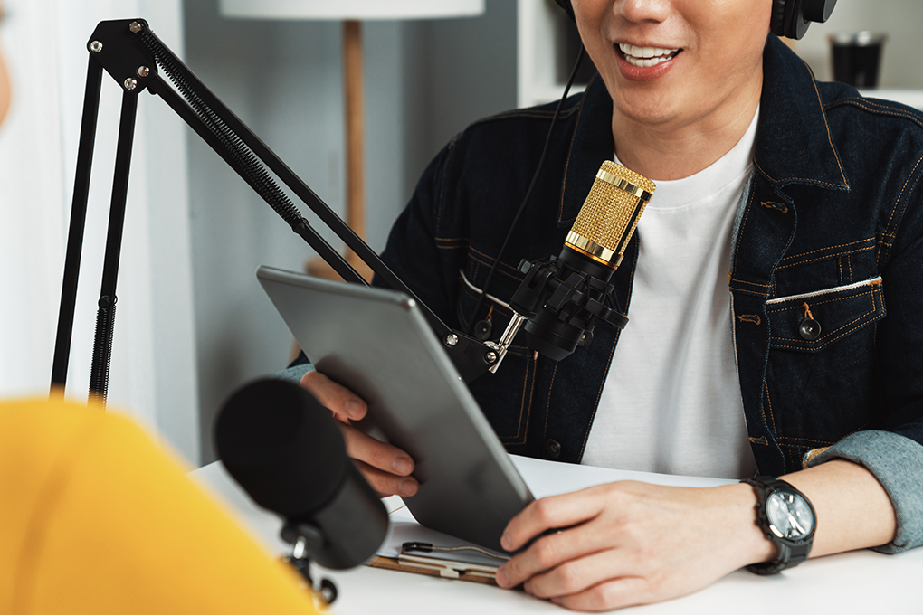 8 Best Transcription Software for Journalists • Sonix